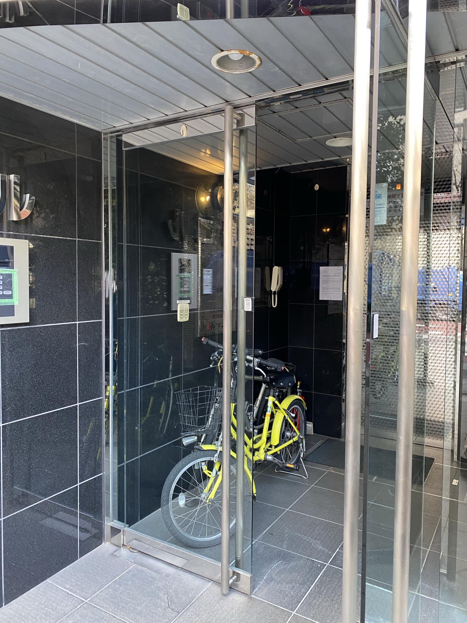 鹿島ビル 3F – gramオフィス不動産